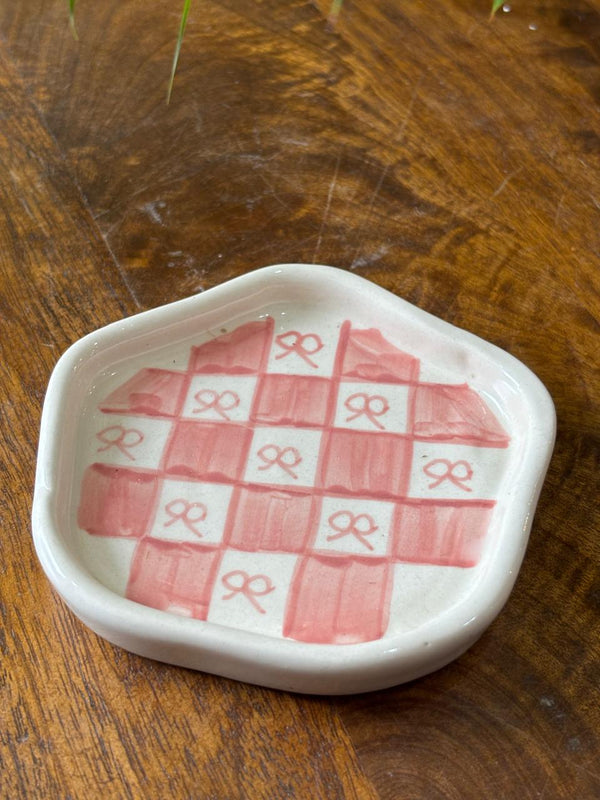Pink Bow Snack Plates (Set of 2) – House of Ceramics